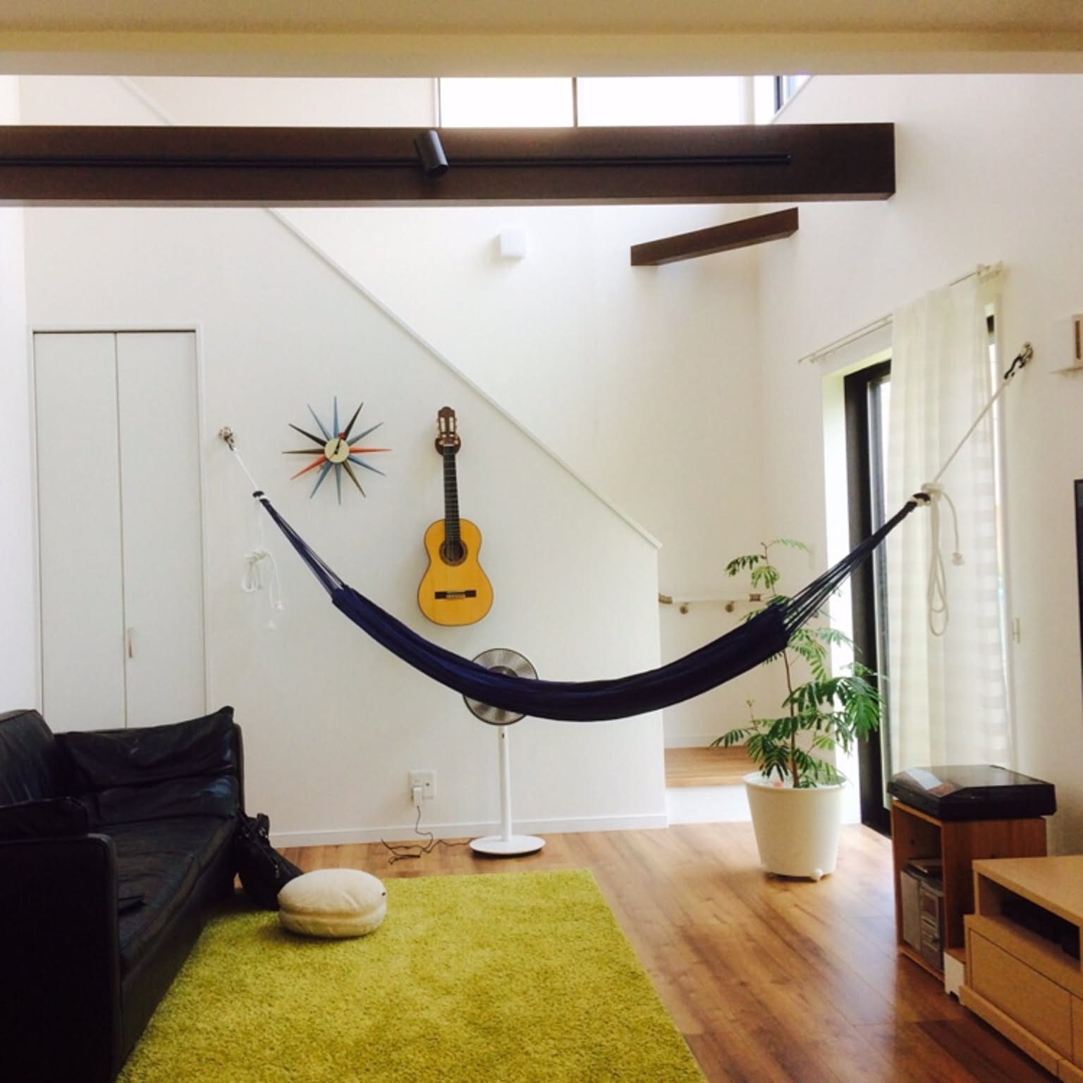 リビング/趣味/セリア/ギター/ベンチソファ...などのインテリア実例 - 2022-10-23 20:37:56 ｜ RoomClip（ルームクリップ） | RoomClip（ルームクリップ）