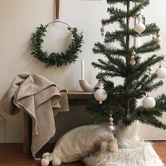 クリスマスディスプレイ ヒイラギのおしゃれなアレンジ・飾り方 クリスマスディスプレイ ヒイラギのおしゃれなアレンジ・飾り方