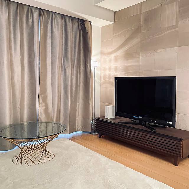 ガラステーブル テレビボードのおすすめ商品とおしゃれな実例 ガラステーブル テレビボードのおすすめ商品とおしゃれな実例