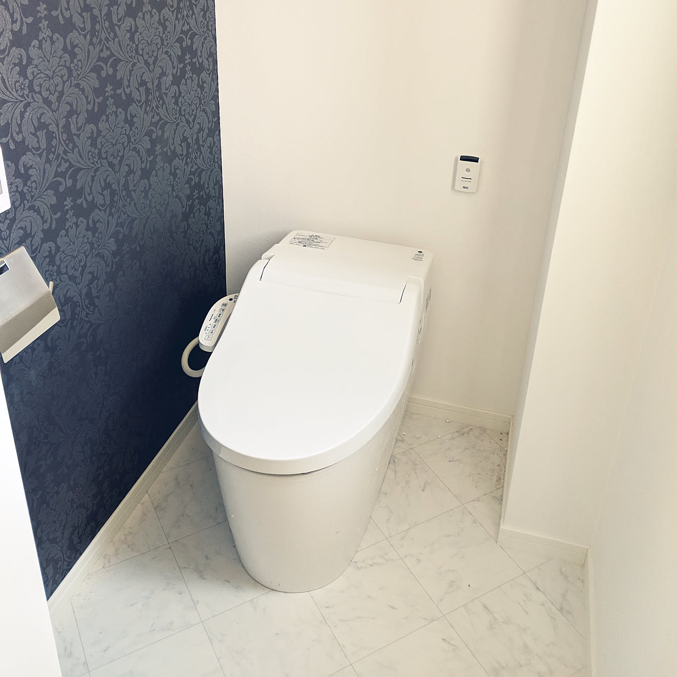 バス/トイレ/1階トイレ/サンゲツ/アクセントクロス/トイレ壁紙...などのインテリア実例 - 2019-02-03 19:22:57 ｜ RoomClip（ルームクリップ）