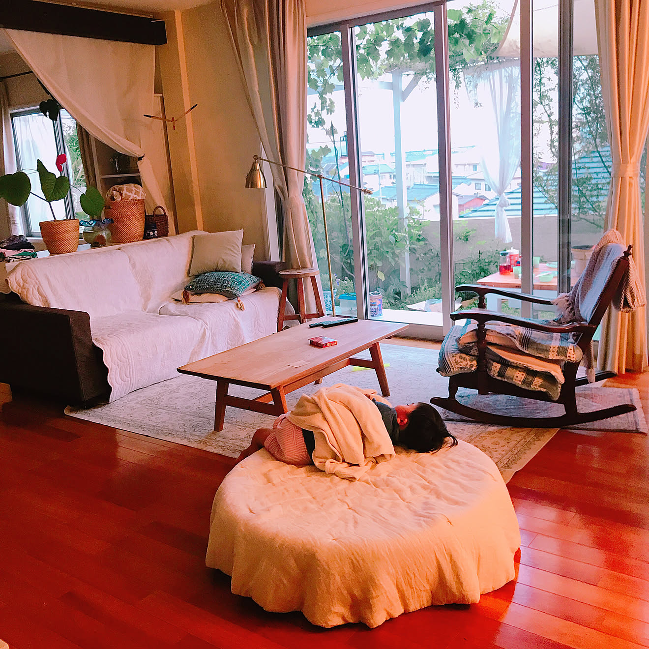 机/クリスマスプレゼントかな？/離乳食/リサイクルショップ♻️/イケヒコ ウィルトンラグ...などのインテリア実例 - 2018-12-10 ...