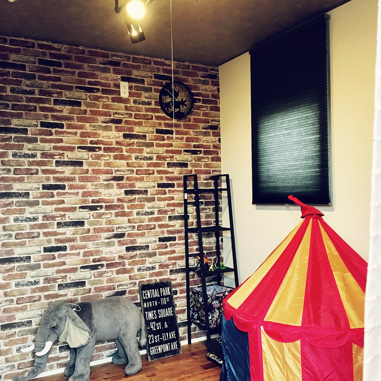 部屋全体/レンガ/男前インテリア/男の子の部屋/ボーイズルーム...などのインテリア実例 - 2017-06-24 18:59:25 ...