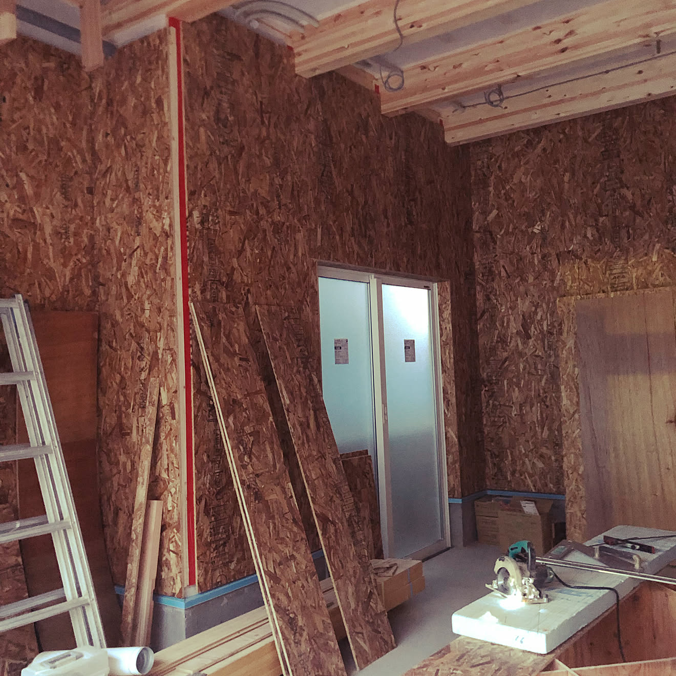 車庫/OSBボードの壁/OSB合板/osb/ガレージ...などのインテリア実例 - 2019-03-26 20:14:46 ｜ RoomClip（ルームクリップ） | RoomClip（ルーム ...