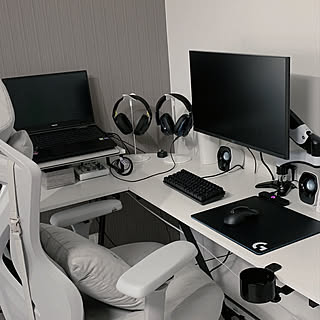 1K ゲーミングデスクのおすすめ商品とおしゃれな実例 ｜ RoomClip（ルームクリップ）