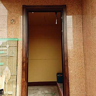 アンティークオーク 玄関ドア LIXILのインテリア実例 ｜ RoomClip（ルームクリップ）