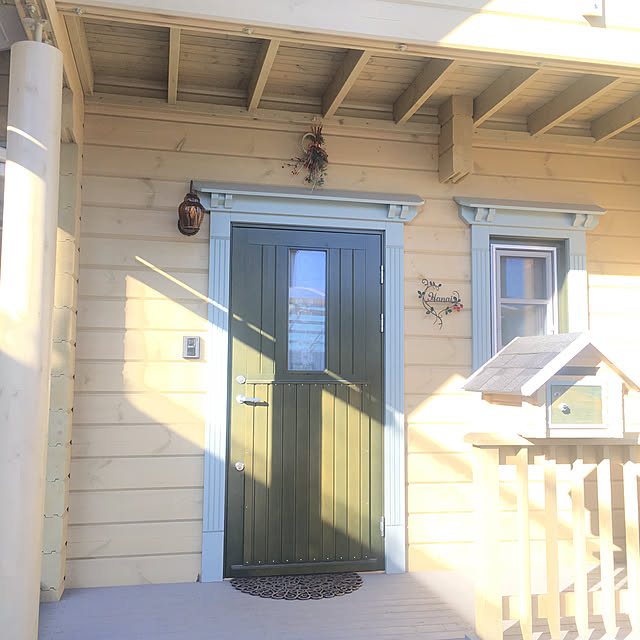 ログハウス 玄関ドアのおしゃれなインテリアコーディネート・レイアウトの実例 ｜ RoomClip（ルームクリップ）