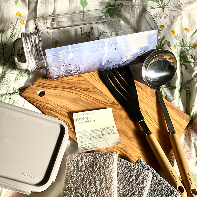 KEYUCA(ケユカ) トワイロ ランチボックス 800ml[お弁当箱 ファミリー サンドイッチ 4点ロック パッキン 食器洗浄機対応 食洗機対応 男性用 女性用 男子 女子 オシャレ 結婚 ...