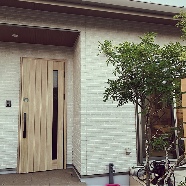 門柱 機能門柱 YKKap ルシアス ウォールSD01型 ナチュラルLタイプ 演出照明タイプ 前入れ前出し YKK UYA-SD01 機能ポール T10型ポスト（木調色）セット - 通販 ...