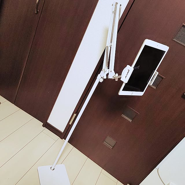 EXTEDRG タブレットスタンド タブレットフロアスタンド タブレット アーム スタンド スマホ ホルダー 360度回転 高さ調節 折り畳み式 フレキシブルアーム 寝ながら 固定ノブ付き ...