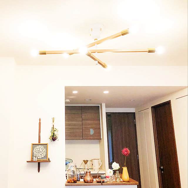 【写真付きレビュー】シーリングライト 幅1290mm アストル バウム Astre baum インターフォルム INTERFORM LT-3526 ホワイト ブラック照明 天井照明 6灯 ...