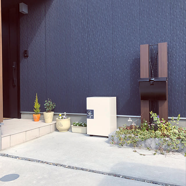 【写真付きレビュー】日東工業(Nitto Kogyo) 宅配ボックス NTB30-46C 塗装色/色彩:ミルキーホワイト塗装(2.5Y9/1) 本体: 奥行30cm 本体: 高さ60cm 本体 ...