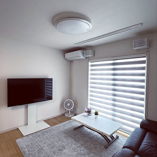 【写真付きレビュー】【送料無料】川口技研 室内用ホスクリーン 昇降式操作棒タイプ URM型URM-L-W 全長1740mmの通販商品&口コミ情報 | RoomClipショッピング