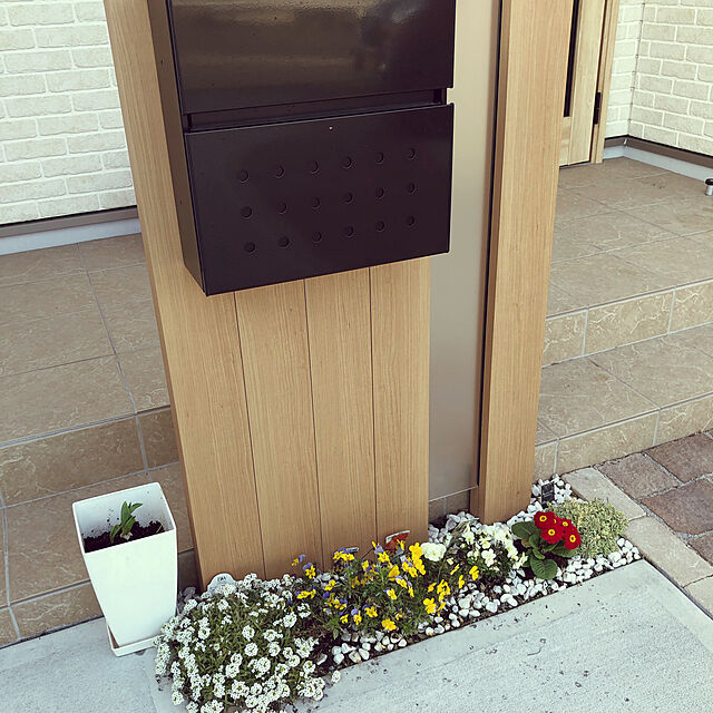 【写真付きレビュー】門柱 機能門柱 YKKap ルシアス ウォールSD01型 ナチュラルLタイプ 演出照明タイプ 前入れ前出し YKK UYA-SD01 機能ポール T10型ポスト（木調色 ...