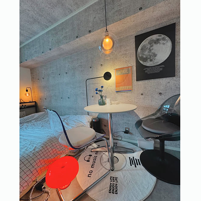 机/オレンジ/カレンダー/2024.4.17/新生活...などのインテリア実例 - 2024-04-18 16:32:28 ｜ RoomClip（ルームクリップ） | RoomClip（ルーム ...