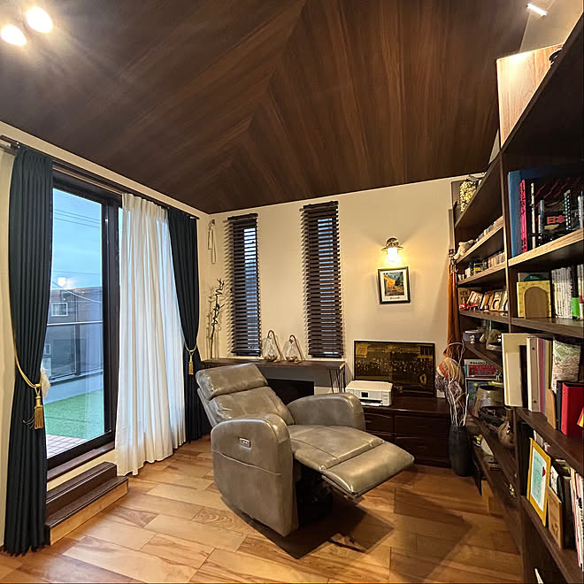 机/フリースペース/ルーフバルコニー/セカンドリビングのある家/電動リクライニングソファ...などのインテリア実例 - 2024-04-22 ...