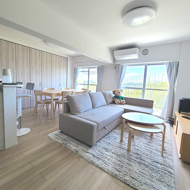 リビング/すっきり暮らす/ダッフィー/LOWYAラグ/IKEAのダイニングテーブル...などのインテリア実例 - 2022-09-12 13:28:32 ｜ RoomClip（ルームクリップ）