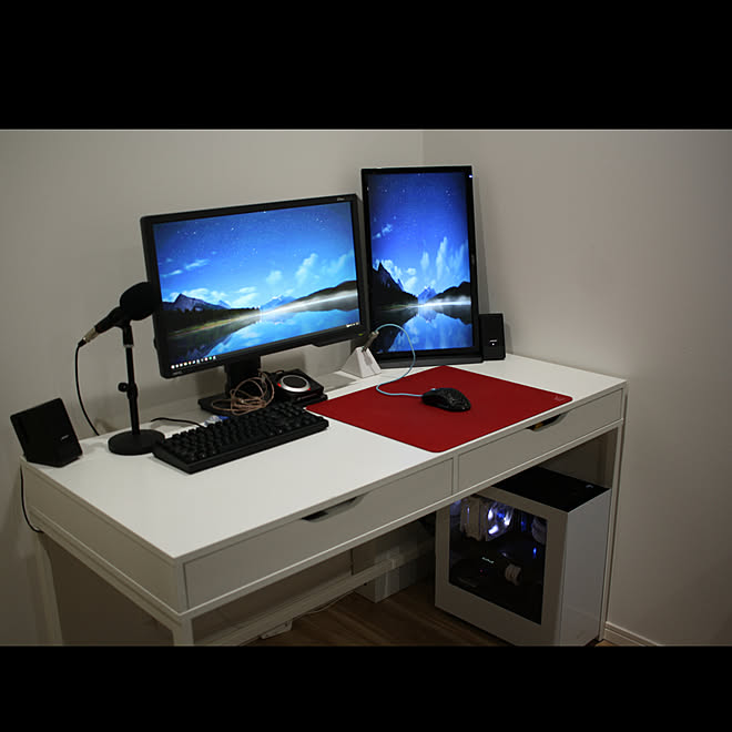 PCデスク/6畳1K/ホワイトインテリア/オタク/一人暮らし...などのインテリア実例 - 2019-02-20 03:37:11 ｜ RoomClip（ルームクリップ）