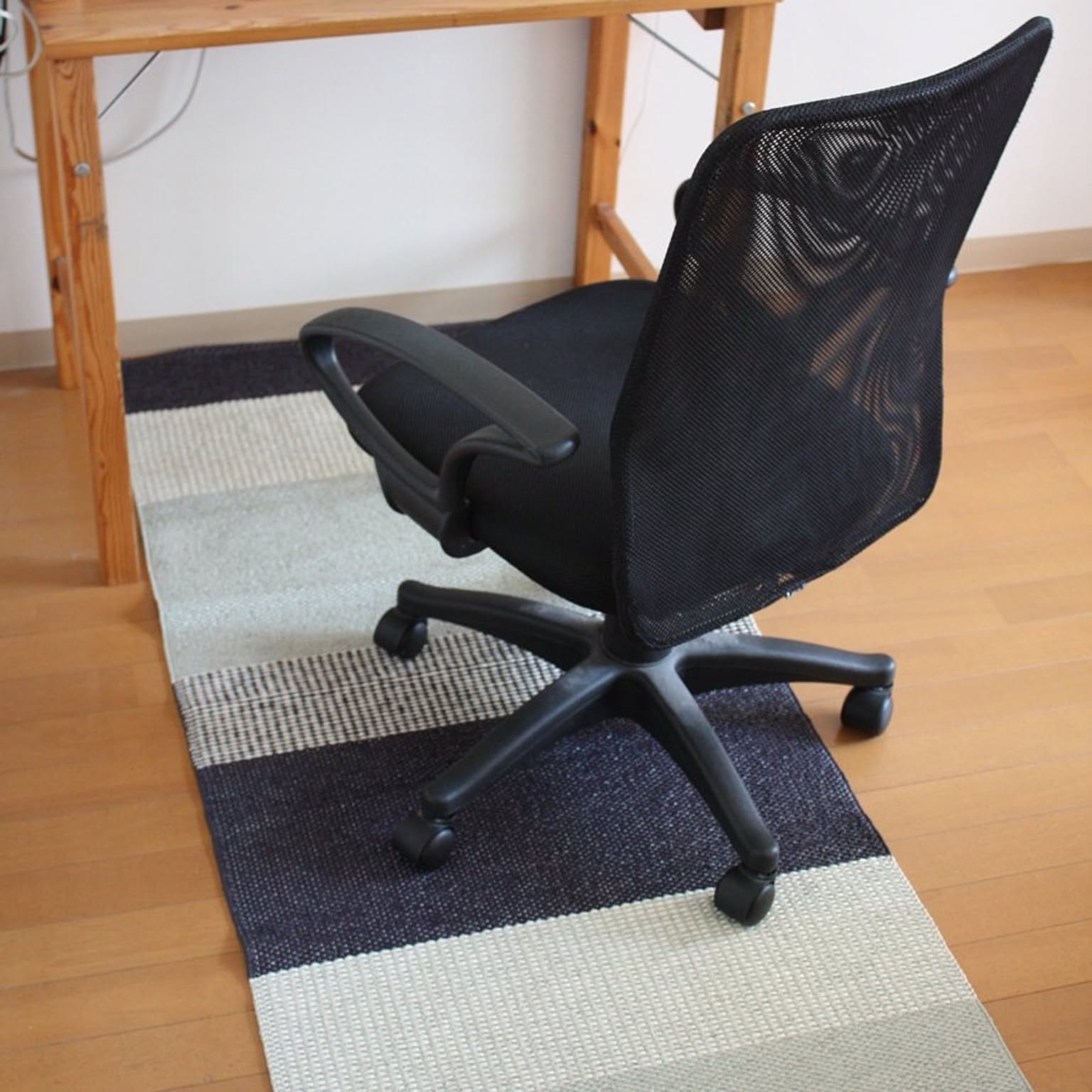 Brita Sweden SEASONS プラスチックラグ 150×70cm Berry - 通販 | 家具とインテリアの通販 ...