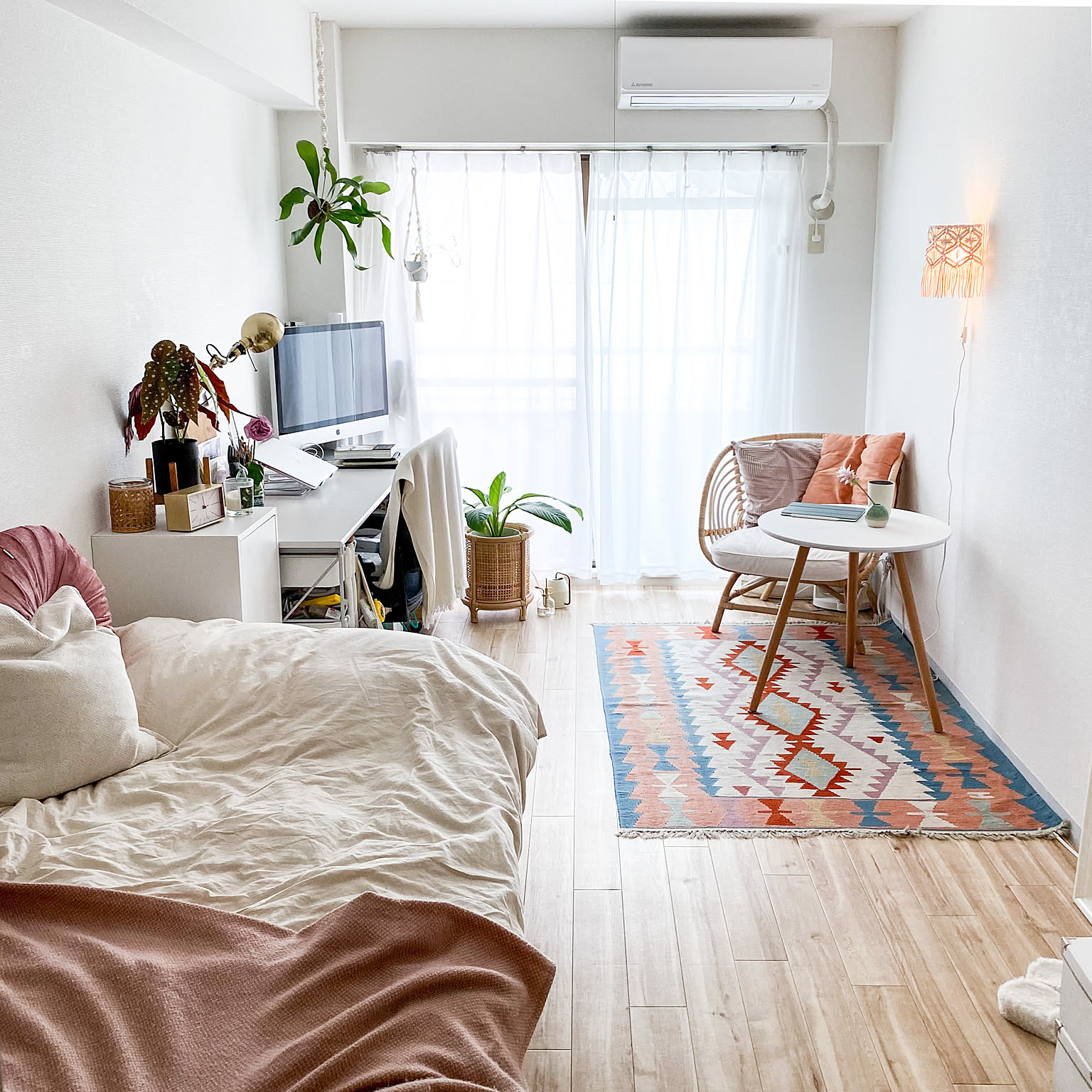 海外風のコーディネートが魅力的♡センス抜群な1R・1Kのインテリア実例 | RoomClip mag | 暮らしとインテリアのwebマガジン