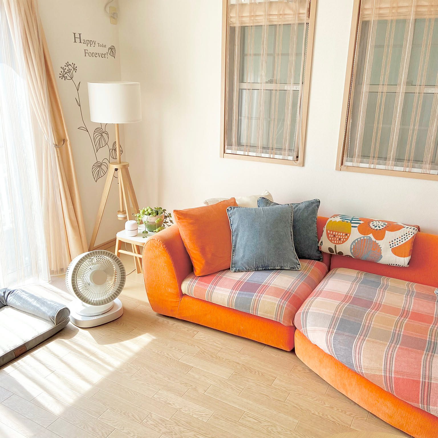 リビングや寝室をもっとリラックスできる空間に♪お部屋をまるごと守ってくれる優秀アイテムとは？ | RoomClip mag | 暮らしとインテリアのwebマガジン