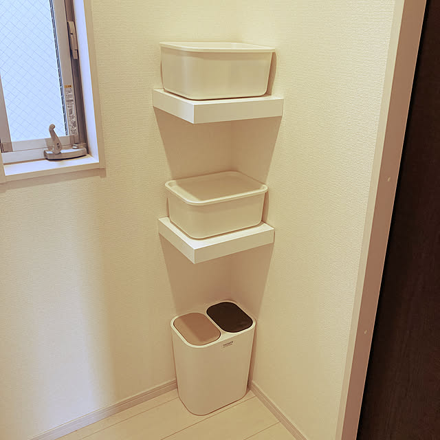 シンプル・軽い・リーズナブル♪使い方自由なIKEAの「LACK」シリーズ | RoomClip mag | 暮らしとインテリアのwebマガジン