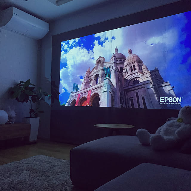 映画館気分をご自宅で!おうちシアターで充実時間を過ごす 映画館気分をご自宅で!おうちシアターで充実時間を過ごす